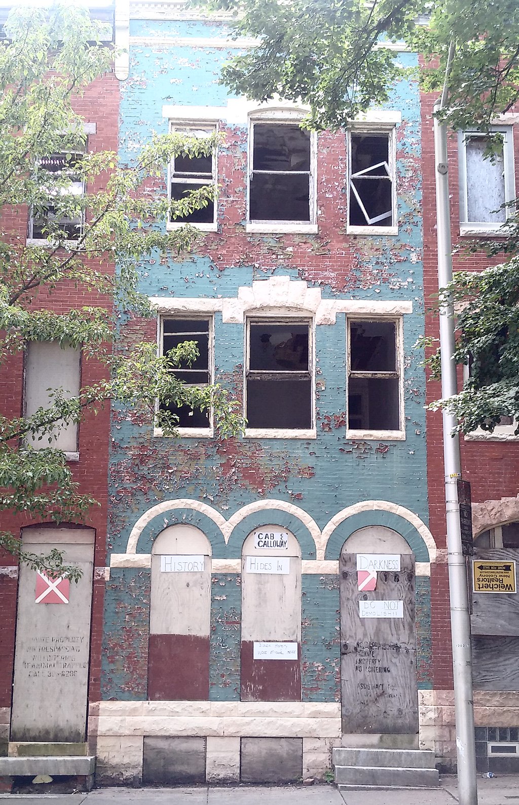 Baltimore preservation commission moves to landmark rowhouse with links ...